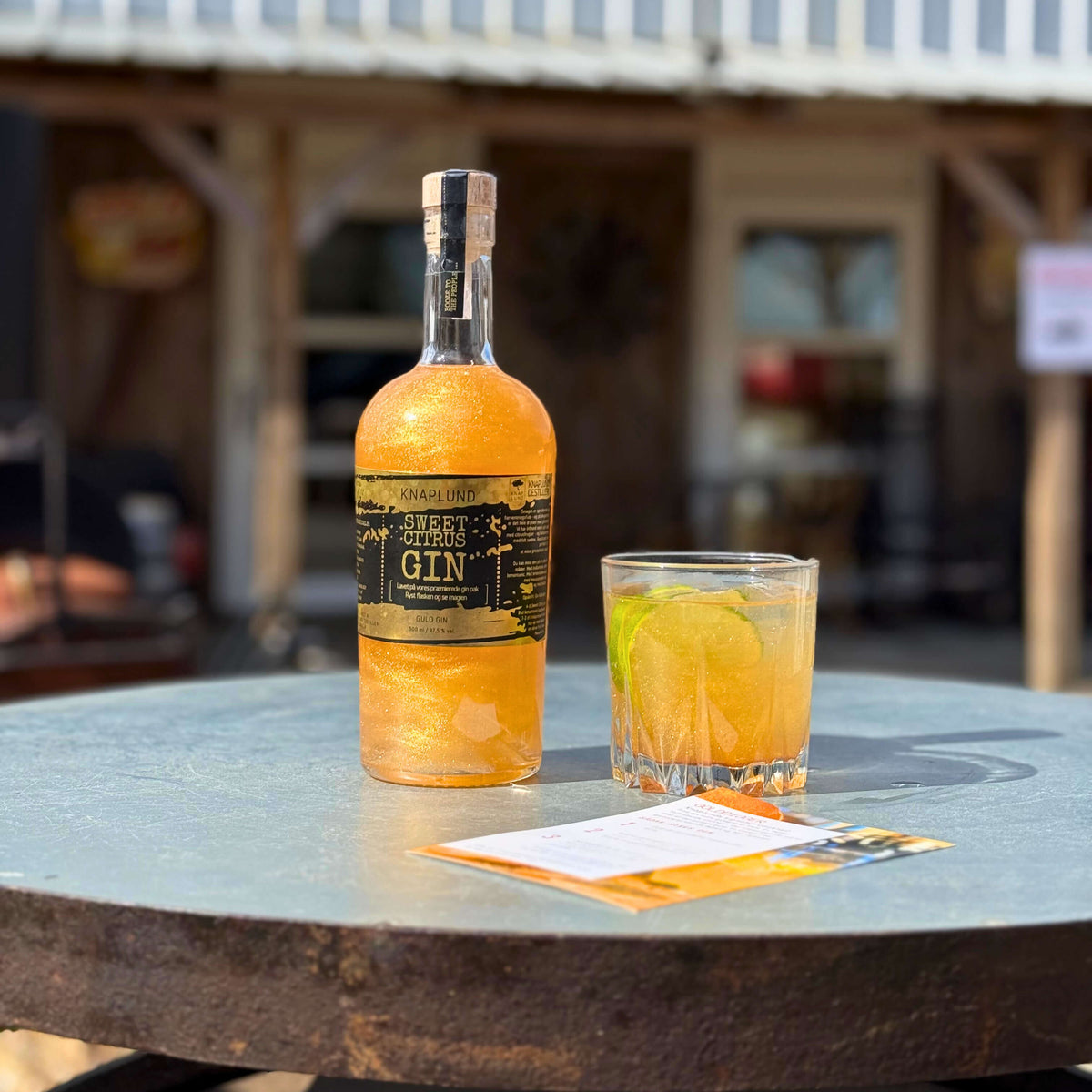 Sweet Citrus gin m/ Guldglimmer 37,5% – Knaplund Bootleggers