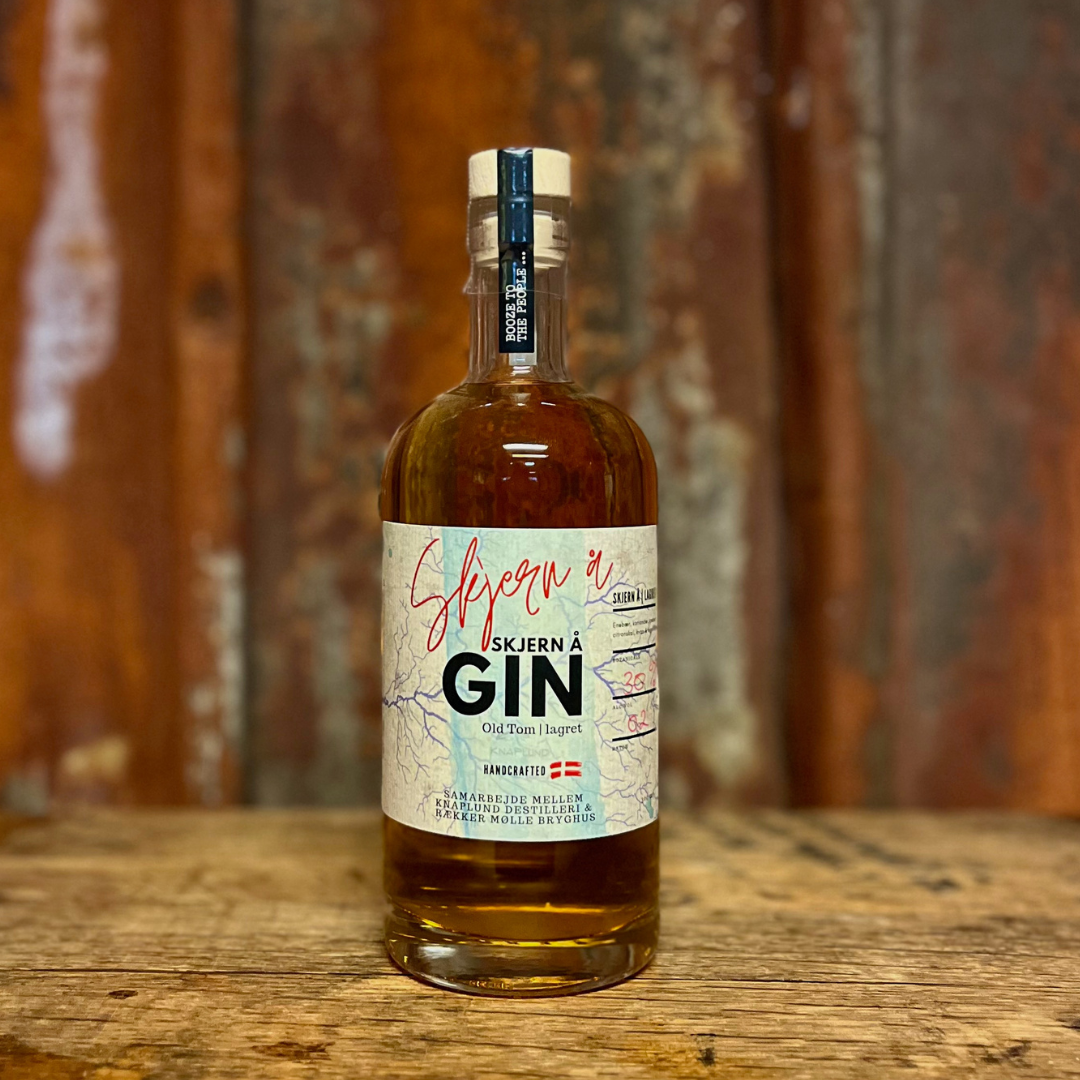 Skjern Å gin | lagret 38% – Knaplund Bootleggers